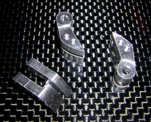 XTREME 1/8 SCALE KYOSHO STYLE 7075 ALUMINUM 3 SHOCE CLUTCHES