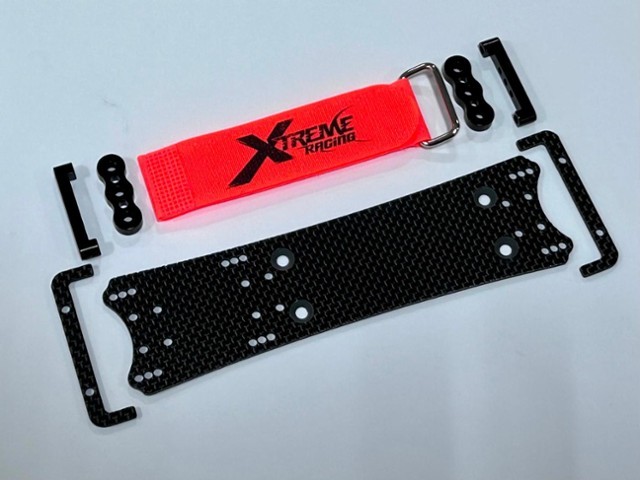 RC8T4E CARBON FIBER BATTERY TRAY (2mm)